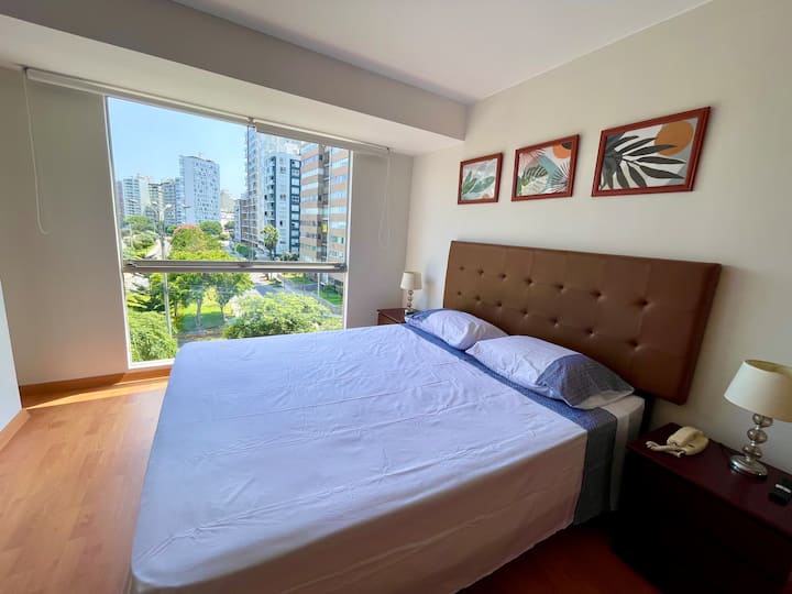 Dpto. En Miraflores Con Vista Al Mar - Lima