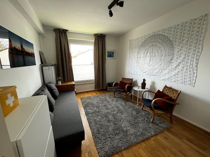 Hübsches Zimmer Am Rhein Mit Bester Anbindung! - Bonn