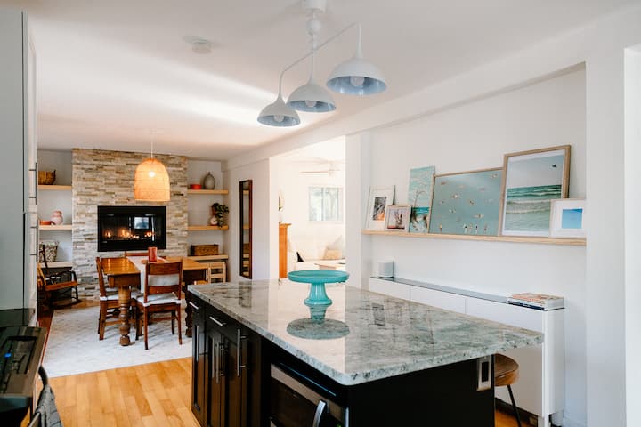 Dreamy Sauble Beach Hideaway - Sauble Beach