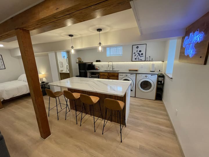 Lower Level Guest Studio W/private Driveway - Mankato, MN