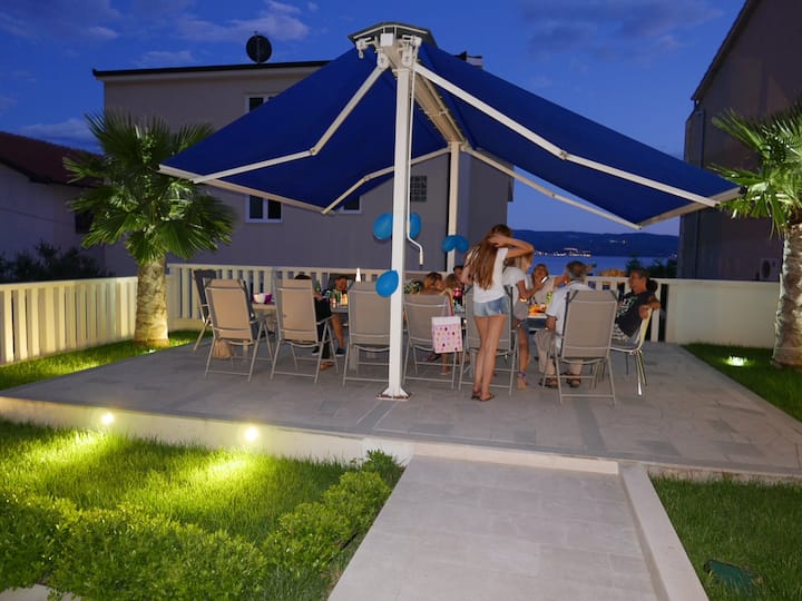 Deluxe Apartment With Jaccuzzi And Gym! - Omiš