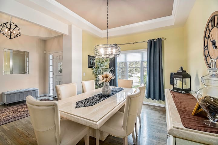 Home Away From Home | 5 Bed W/ Game Room & Bar - Gretna, NE