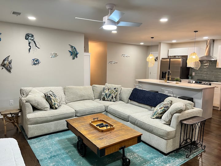 Booka’s Bungalow - Mount Pleasant, SC