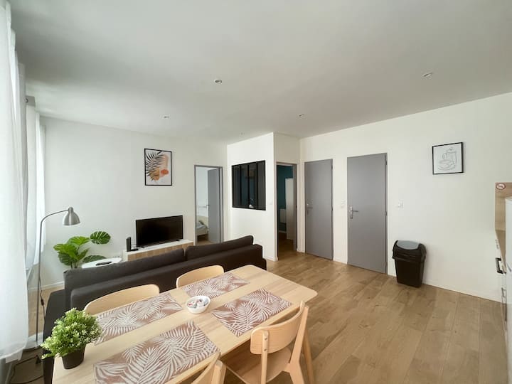 * Moderne Cosy Hotel De Ville - 6 Personnes -Wifi* - Saint-Étienne