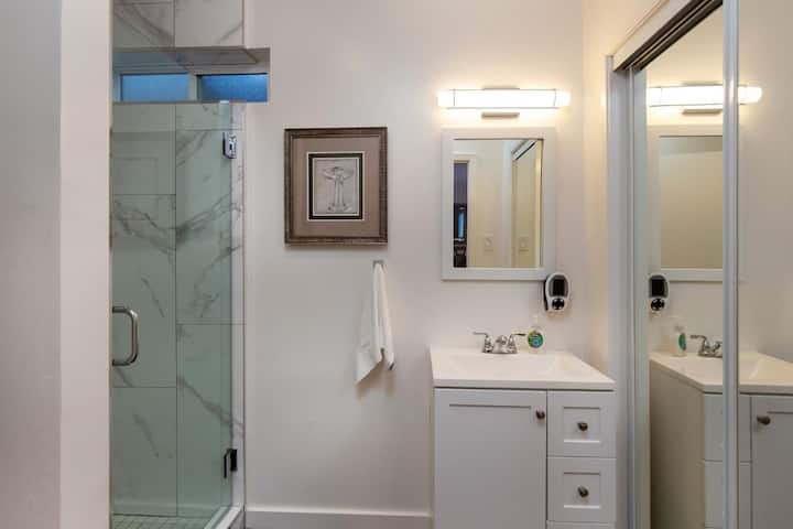 Private Adu With Private Entry - Redwood City, CA