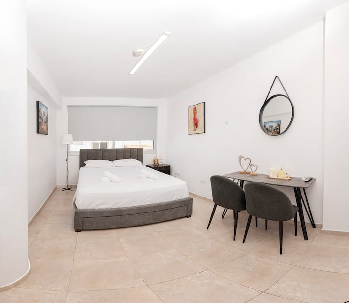 Modern Studio In Historic Center - Limassol