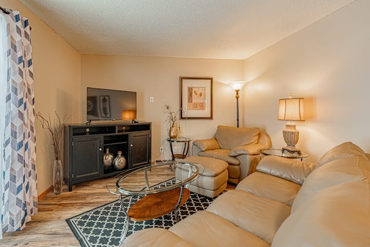 The Breana - 2 Bdrm Townhome Near Downtown - Bismarck, ND