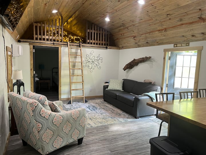 Secluded Lofted 1 Bedroom Cabin In The Woods - Lake Texoma