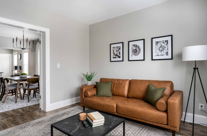 Modern 3 Bdrm Luxury Upper Apartment - Buffalo, NY