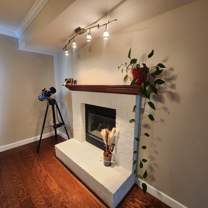 Spacious Home With Car Charger! - Fort Wayne, IN