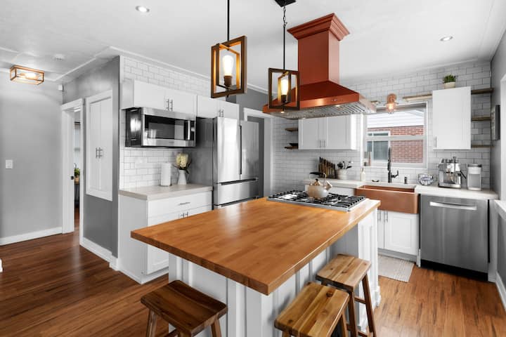 Modern Mountain Bungalow W/sauna—best Ski Getaway - Tracy Aviary & Botanical Gardens