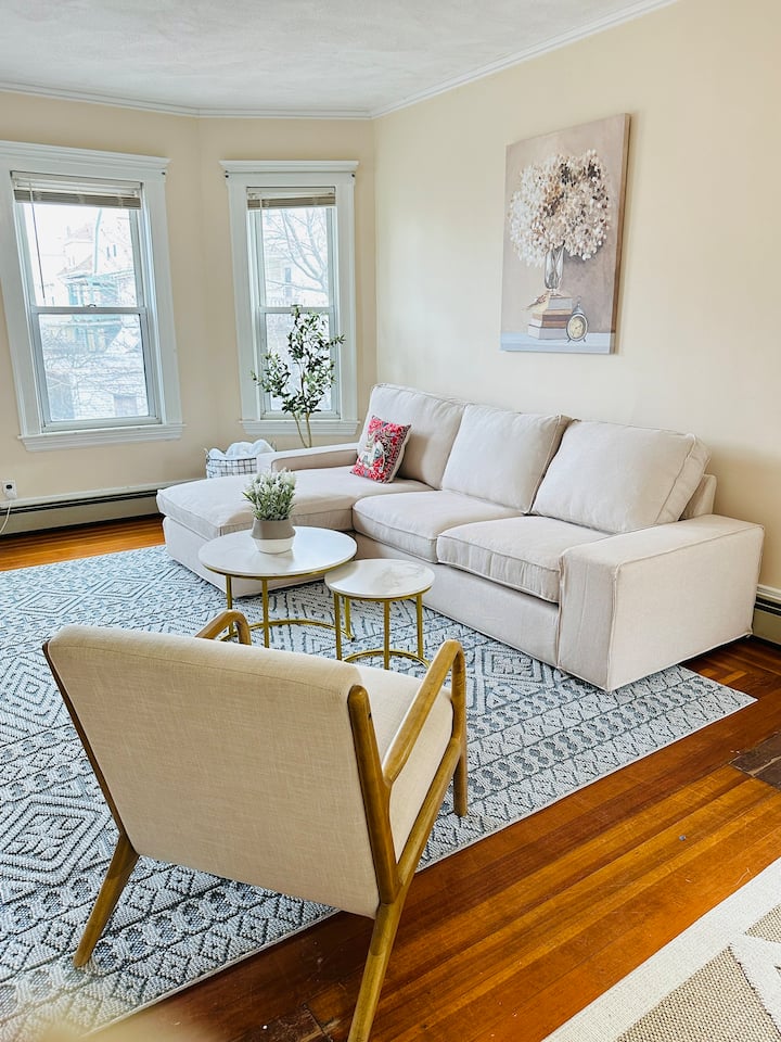 Cozy Room Close To Metro, Parking Available - Somerville, MA