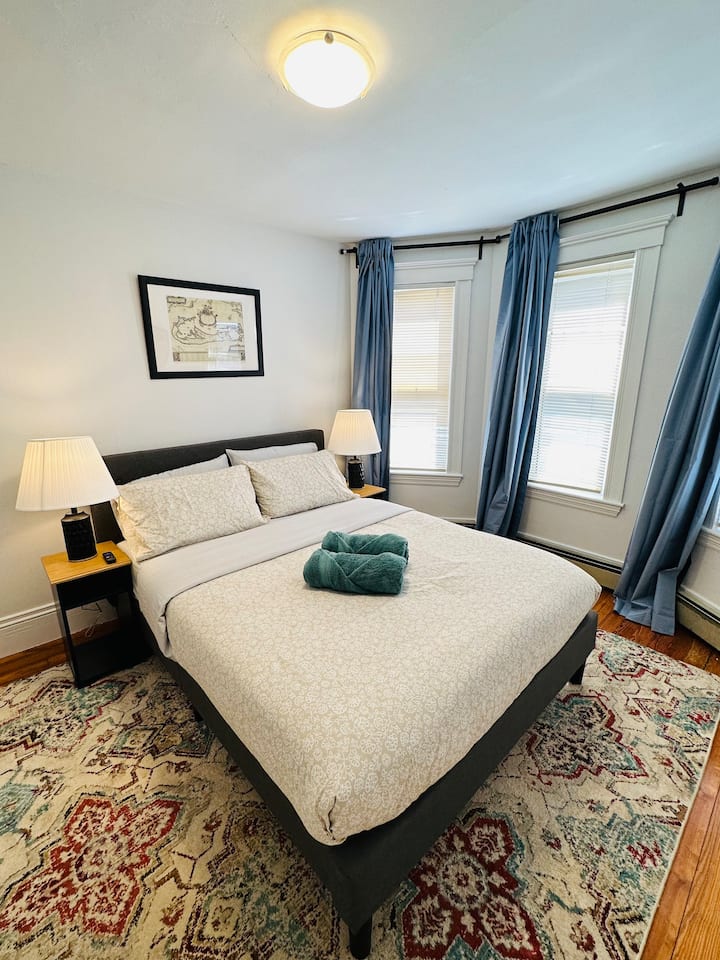 Cozy Room Close To Metro, Parking Available - Somerville, MA