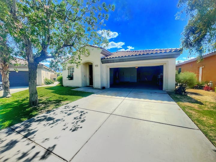 Spacious Home Backyard To Coachella / Stagecoach - Indio, CA