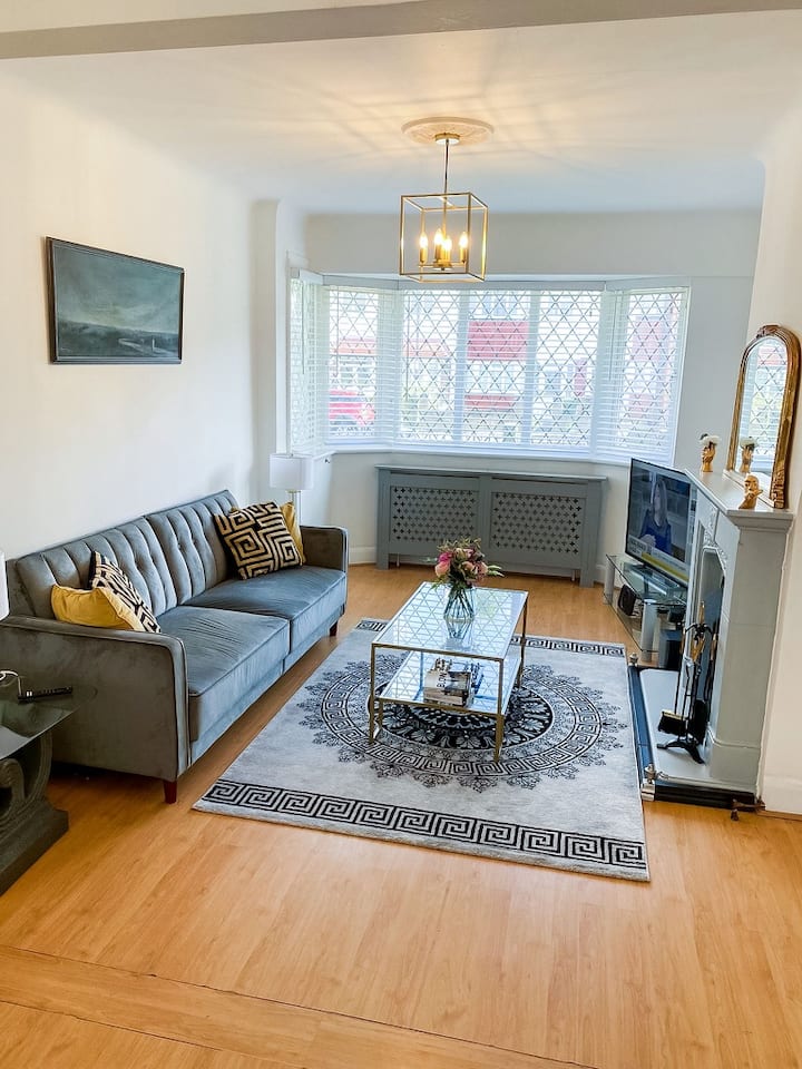 Stunning Modern Cozy 5 Star 3 Bedroom House - Beckenham