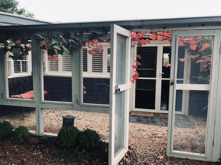 Uffington ~Garden Cottage Daylesford ~Pet Friendly - Daylesford