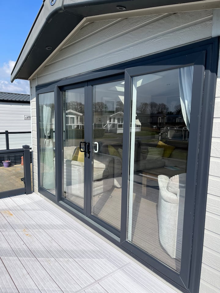 The Olive Lodge - Milford on Sea