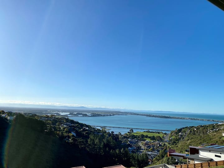 Stunning Sea, City & Mountains View 2 Bedroom Home - Lyttelton