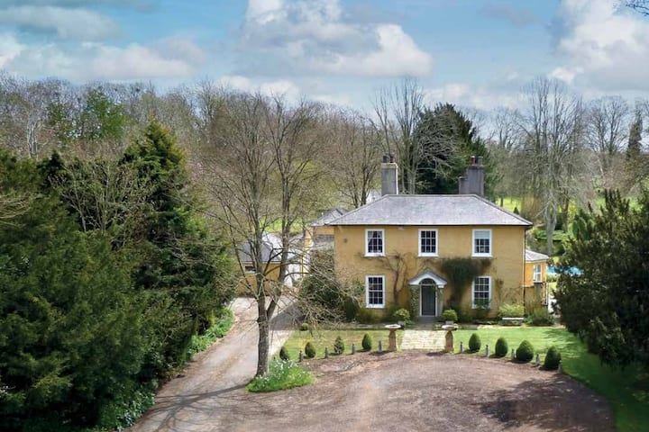 The Old Rectory - Houses for Rent in Cholderton, Wiltshire, United ...
