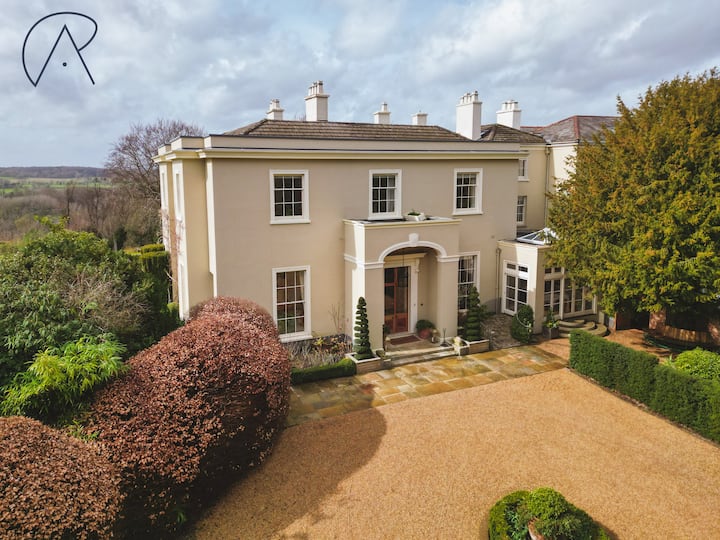 Georgian Home With Stunning Countryside Views - Reading