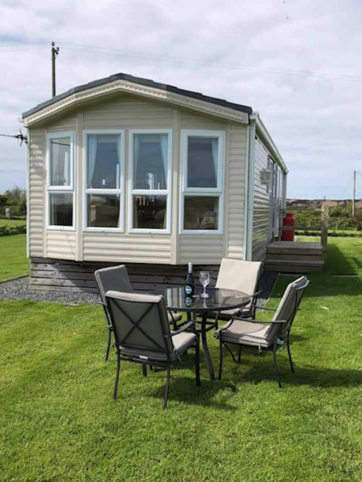 Cae-adref Holiday Home (Adults Only) - Anglesey