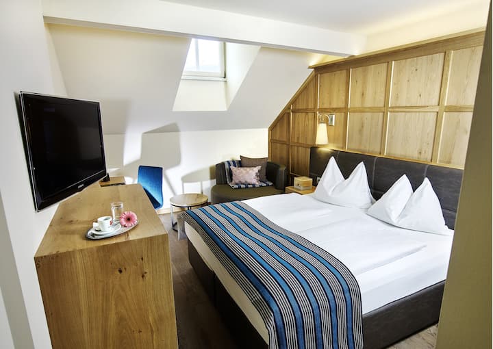 Doppelzimmer Mansarde Altstadt - Innsbruck