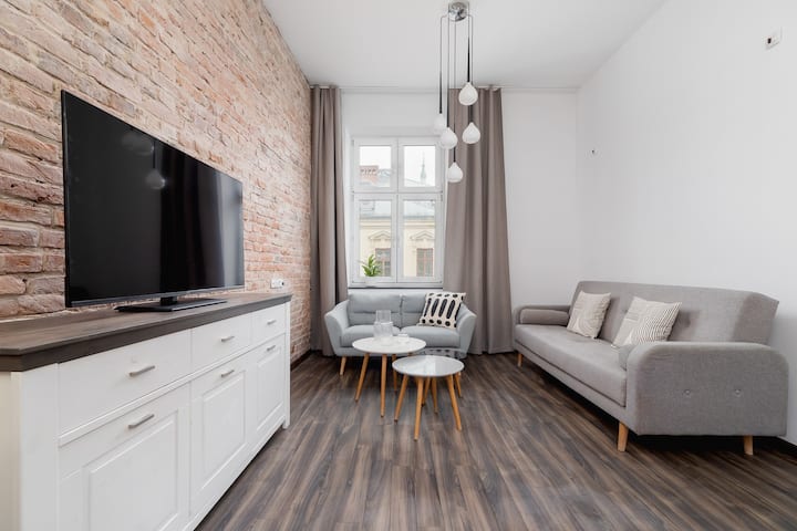 3 Bedroom Apartment - Rynek Podgórski 15 Street - Krakow