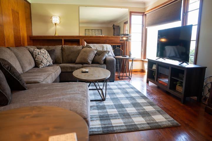 Spacious Retreat At Perkinswood - Warren, OH