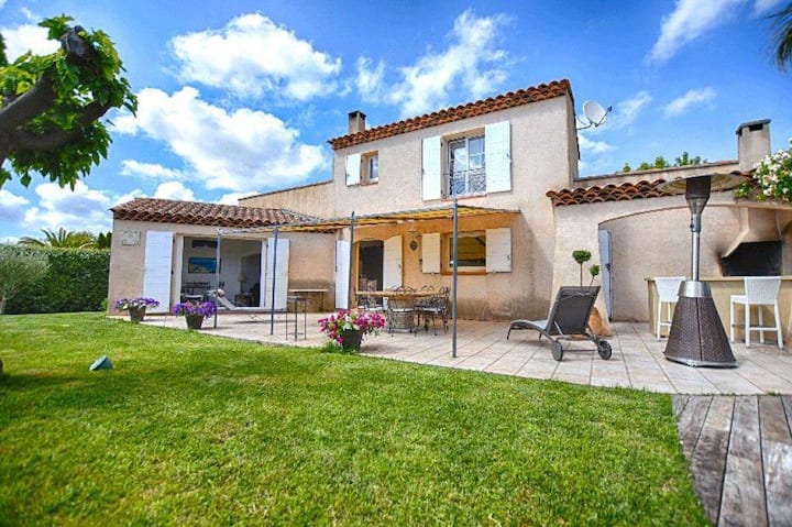 Villa Familiale Avec Son Jacuzzi - Signes
