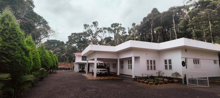Medas Plantation Living - Kattappana