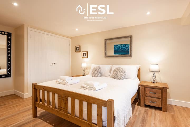 Modern, Sea Themed Ground Floor Flat Near Beach - New Quay