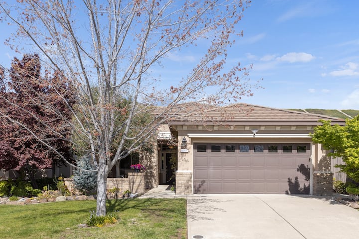 Gorgeous Light And Bright Updated Folsom Home - El Dorado Hills, CA