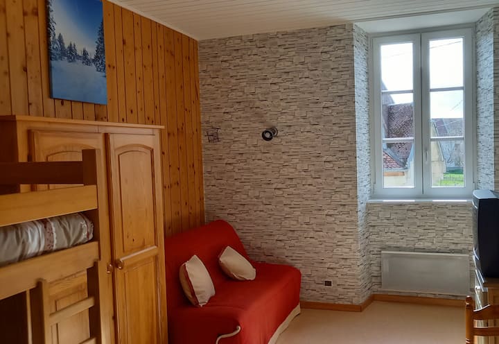 Studio Agréable, 3 Min à Pied Gare Tgv - Doubs