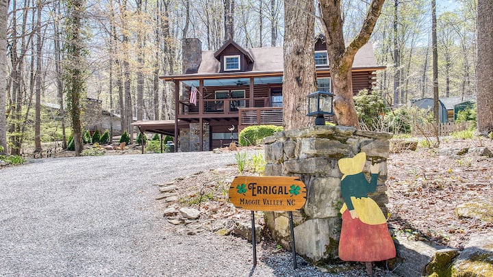 Errigal Cabin In Maggie Valley - Maggie Valley, NC
