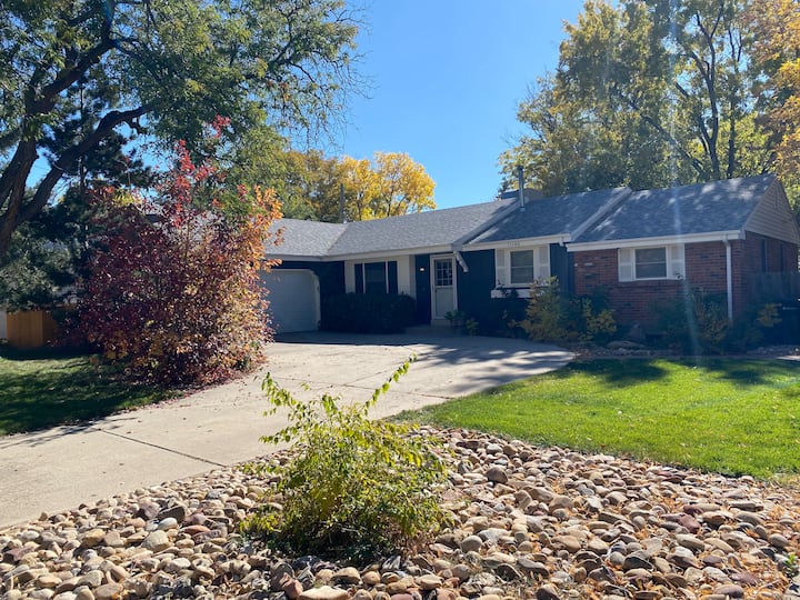 Welcome To Arvada! 3 Bed 2 Bath Great For Vacation - Golden, CO