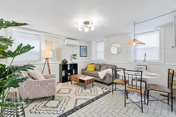 C1: Boho Downtown (2bed/2ba), Parking - Ithaca, NY