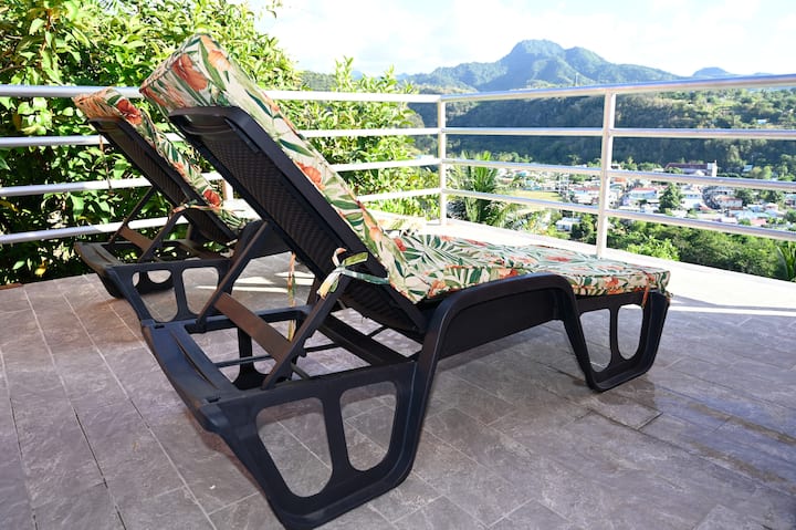 Cottage With View-nearby Beach - Sainte-Lucie