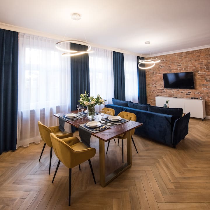 Fancy Apartment Nikiszowiec - Granatowy - Katowice