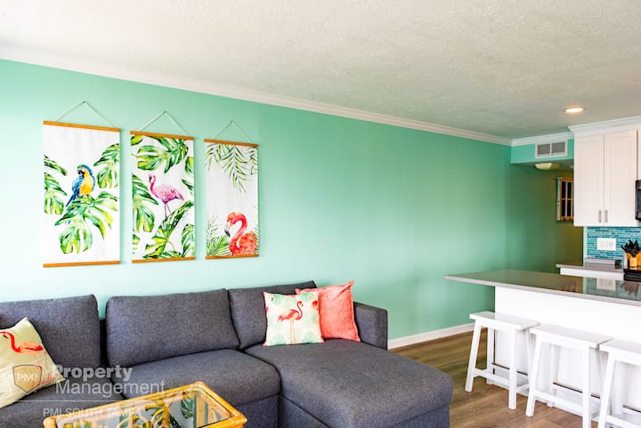Tampa Bay Breeze - Gentle Winds, Stunning Views - Tampa