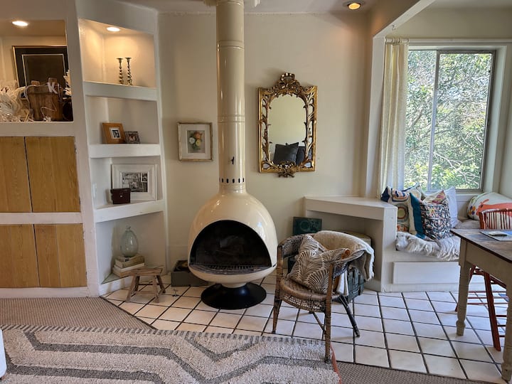 Lightfilled Airy Studio - San Anselmo, CA