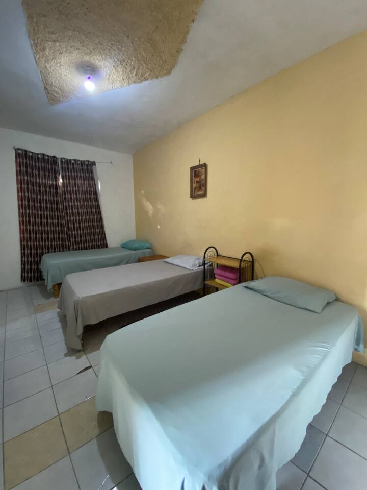Yardie Guest House #Room1 - Kingston