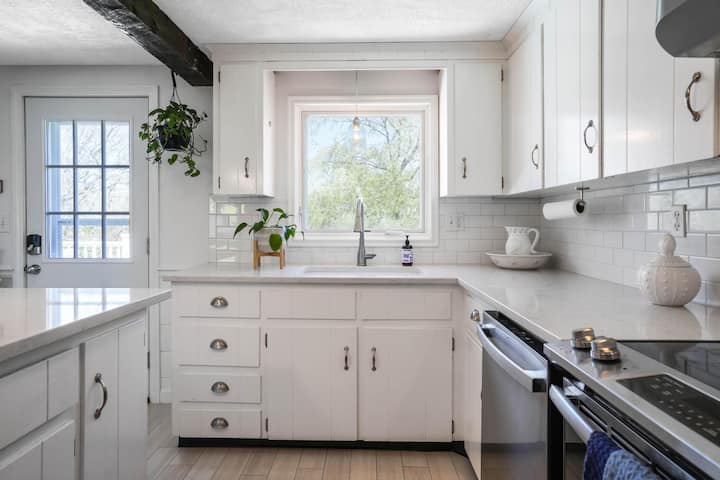 Private Beach | Outdoor Patio | Family Friendly - Massachusetts