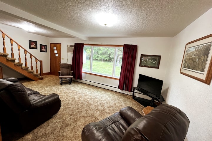 Peaceful Farmstead With Great Hunting And Fishing - North Dakota