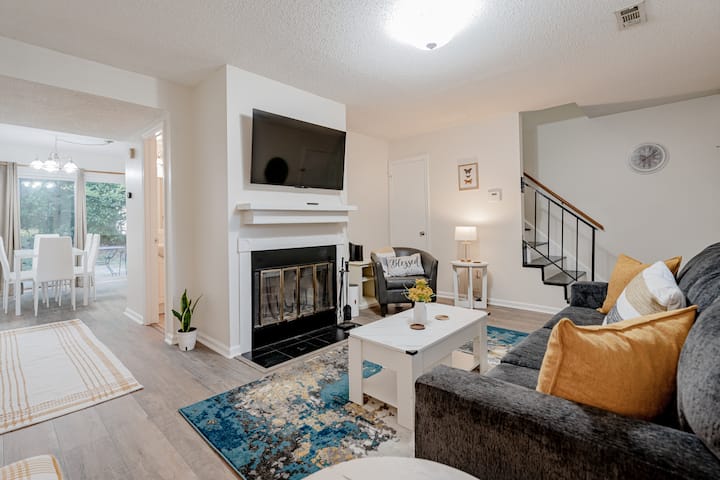 Fort Jackson Area & Monthly Specials 2bed 2.5 Bath - Columbia, SC