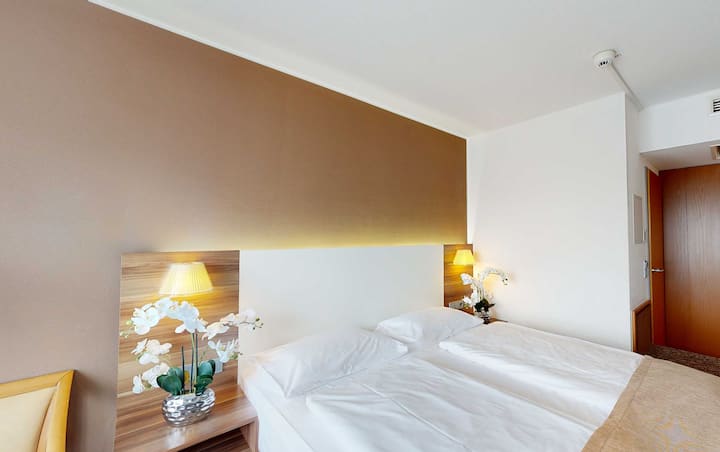 Privates Zimmer Mit Küchenzeile - Ratisbona