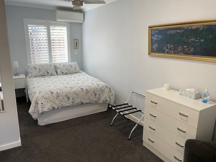 Doubleview Delight - East Wing Of Private Home - Perth