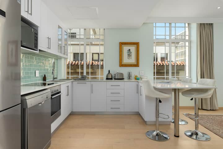 Stylish Apartment | Pool | No Loadshedding - Kapstadt