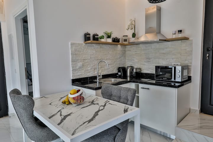 Premium 1bedroom Suite Seaview &Outdoor Jetted Tub - Agios Nikolaos