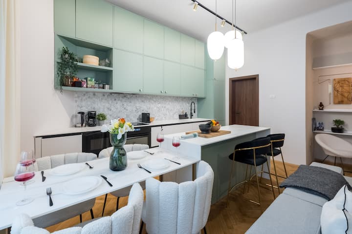 Stylish & Charming Apartment | City Center - Bukarest