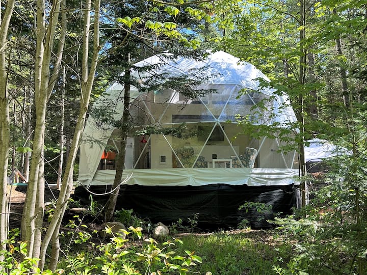 Muskoka Dome ~ Luxury 'Glamping' - Bracebridge